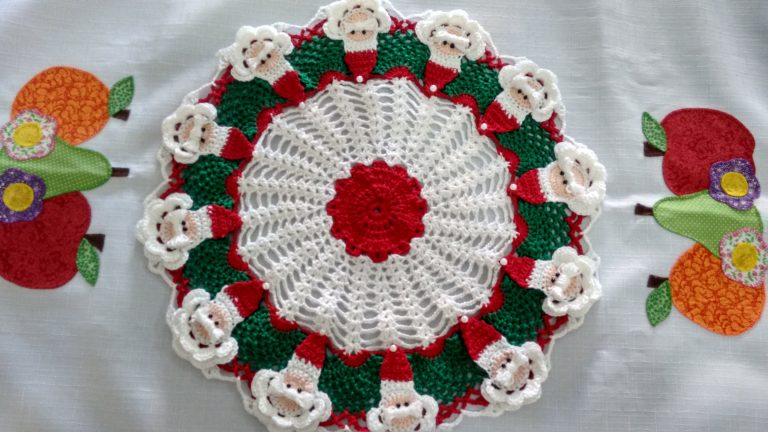 Napperon De Noël Au Crochet